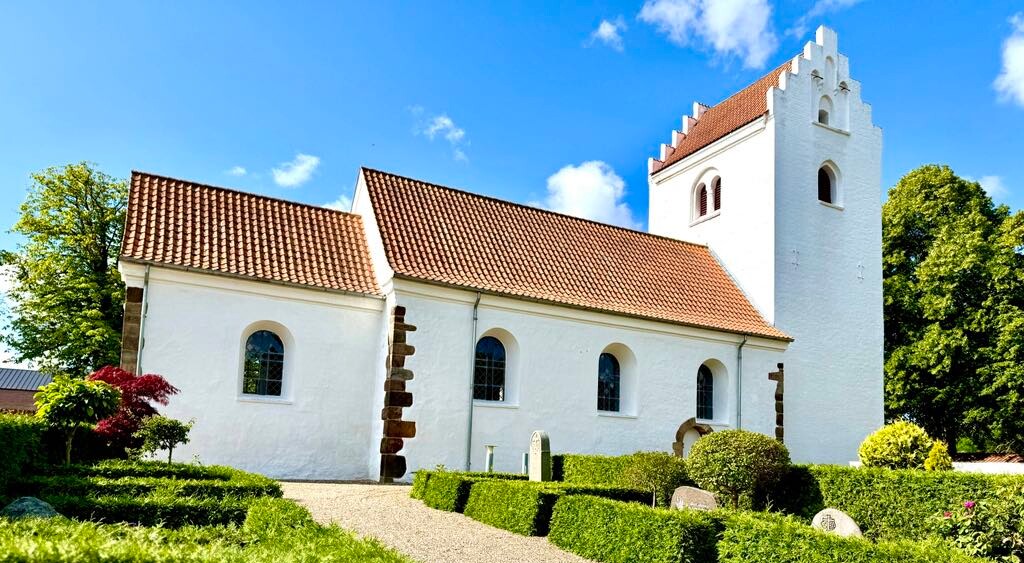Vejlby Kirke får fornem hæder og bliver til ”5-stjernet hotel ...